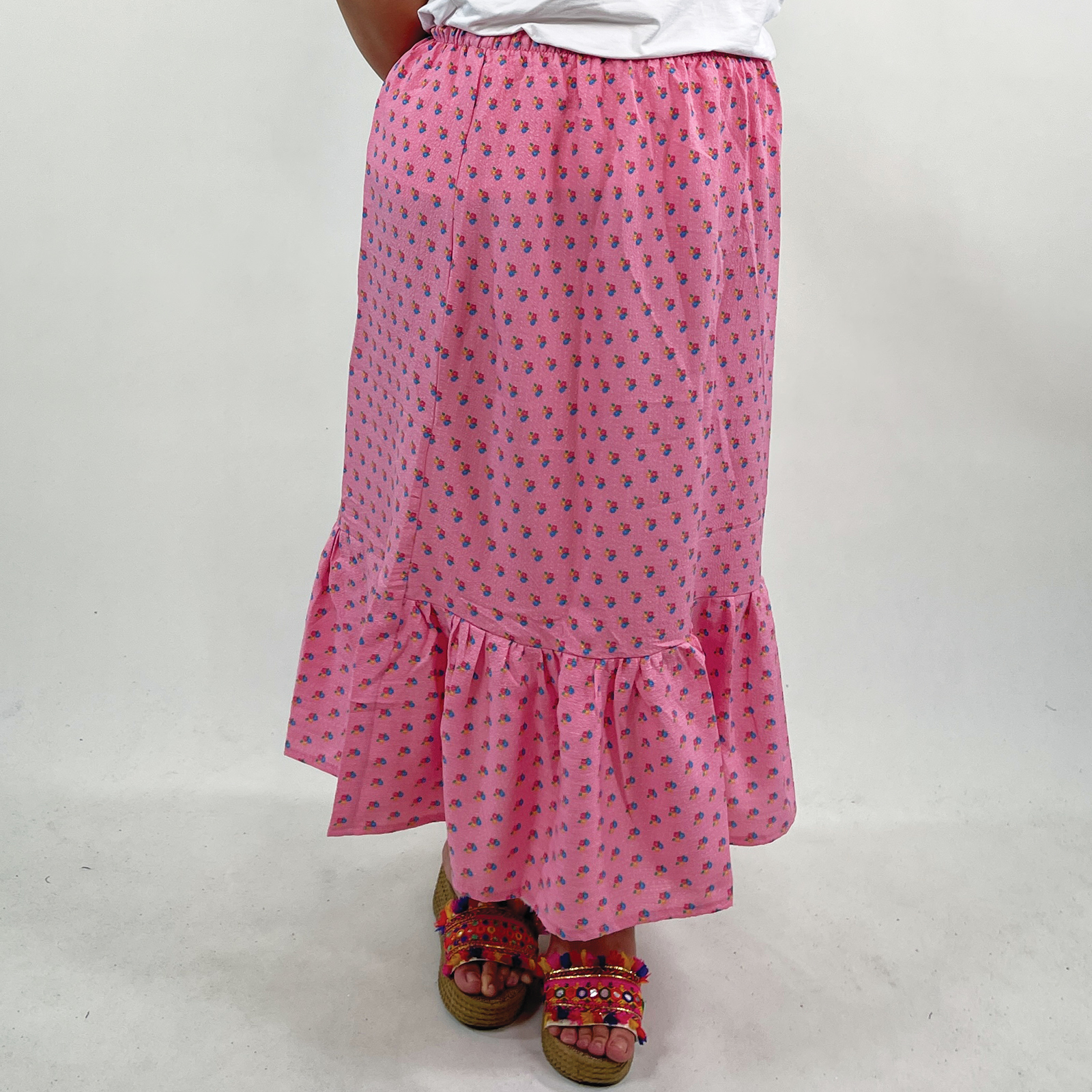 خانه 3 توحید – پوشاک آیدا